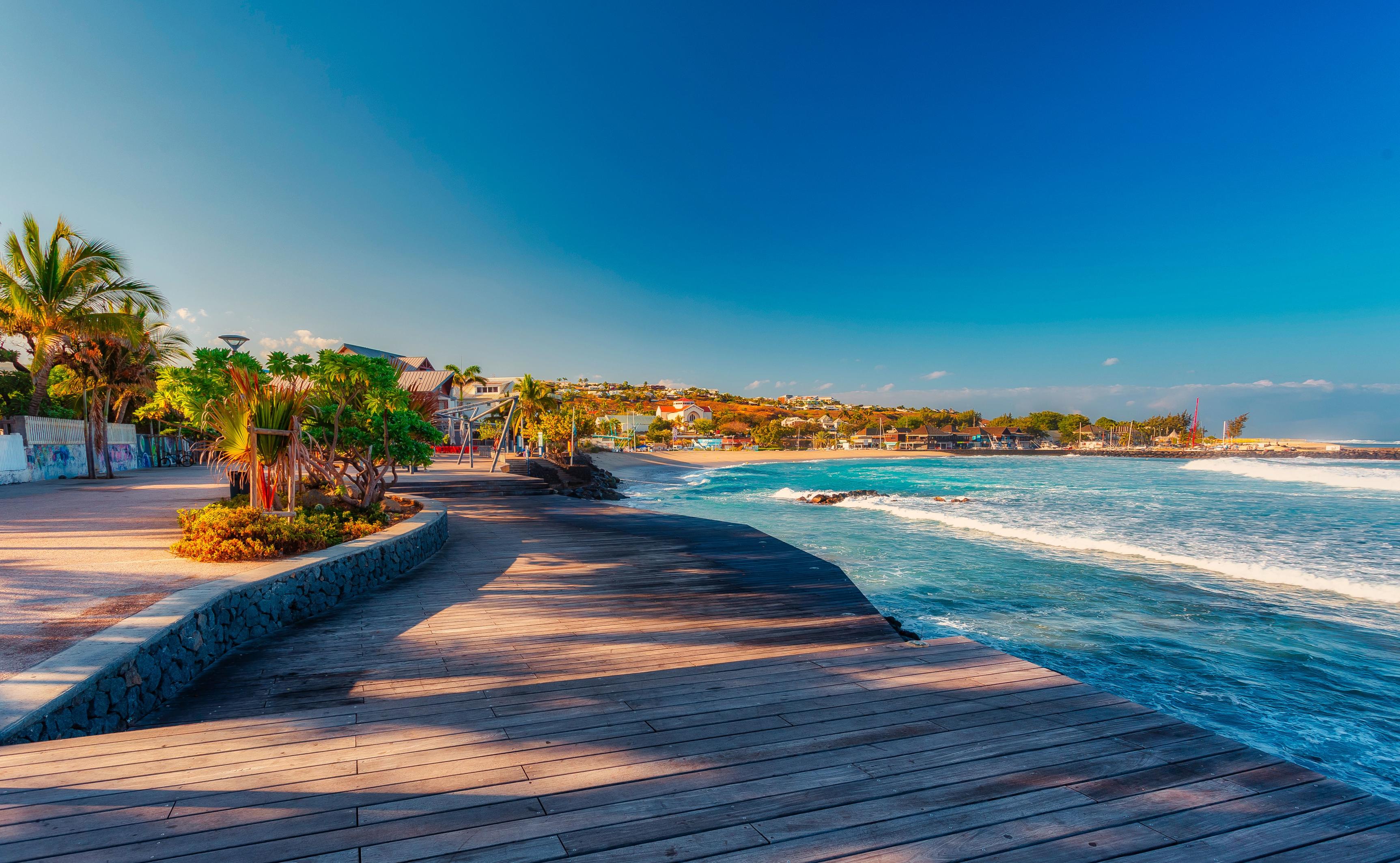 Reunion Tourism – Information, Facts, Advices in Travel Guide | Planet ... Reunion Tourism – Information, Facts, Advices in Travel Guide | Planet ...