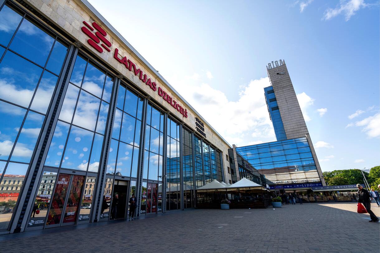 Riga Passenger Railway Station: how to get there | Planet of Hotels