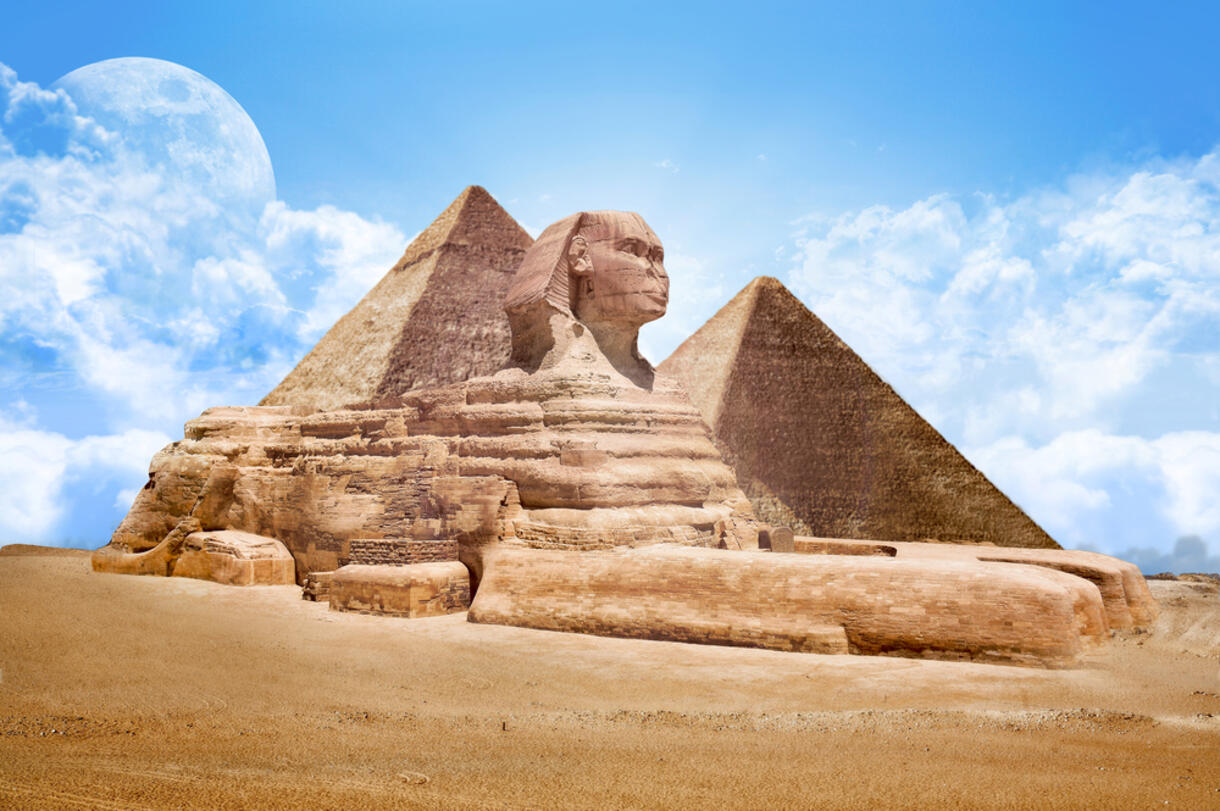 A smiling sphinx statue discovered in Egypt - News| Planet of Hotels