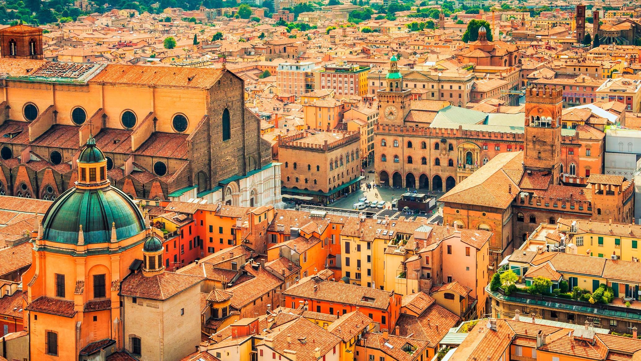 Bologna, Italy — Tourist Guide | Planet of Hotels