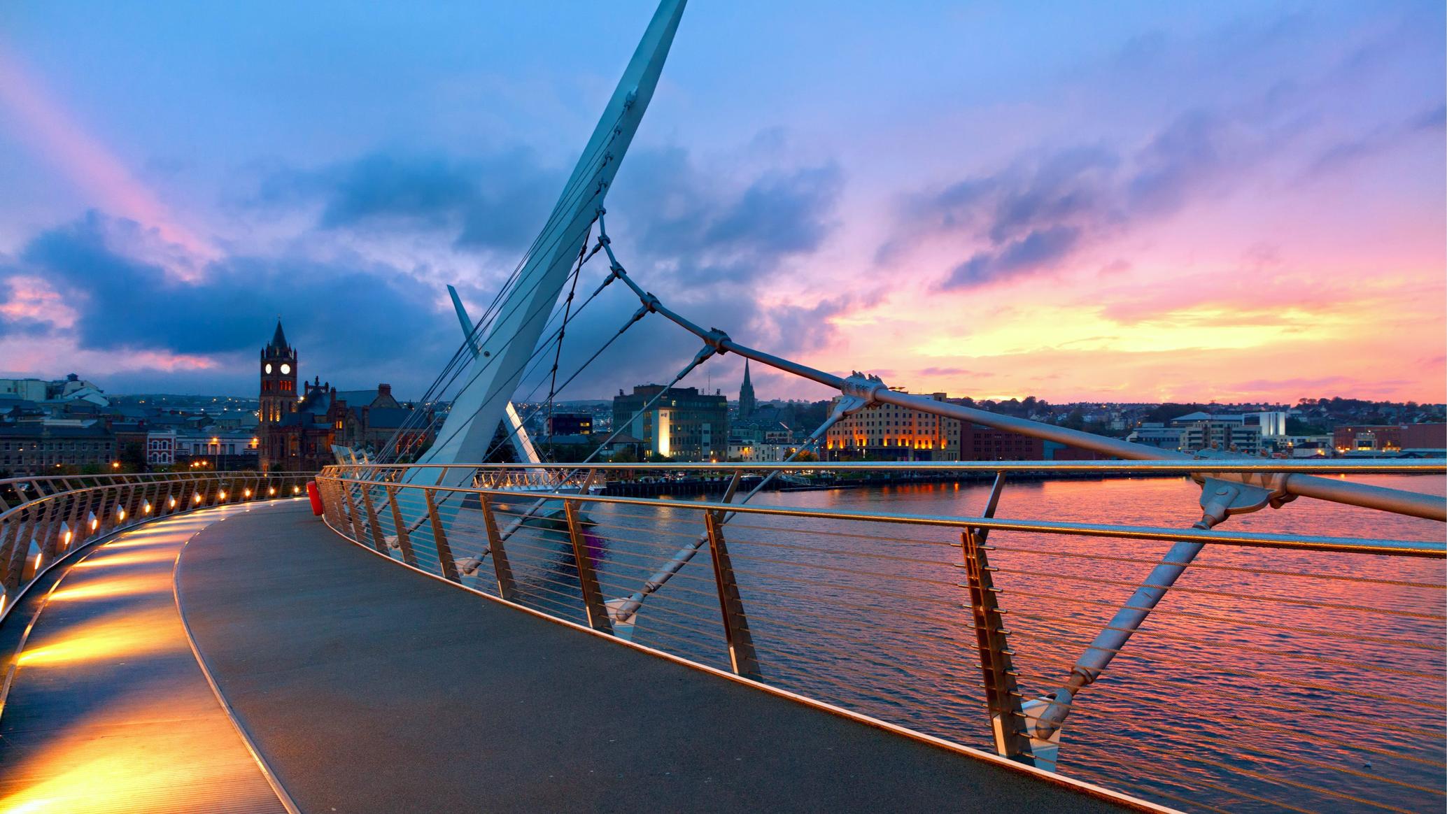 Londonderry — Tourist Guide | Planet of Hotels