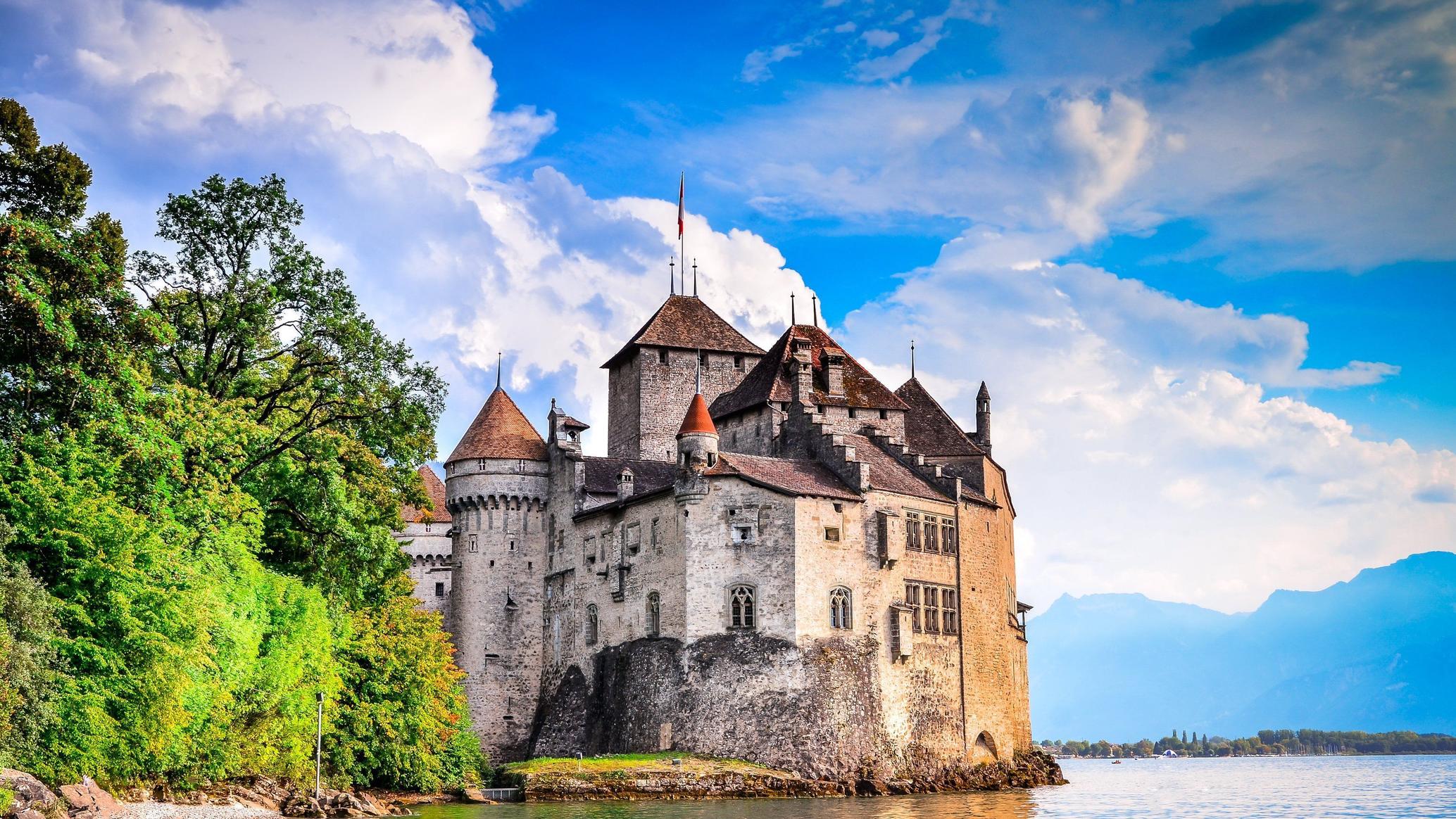 Montreux - City Guide | Planet of Hotels