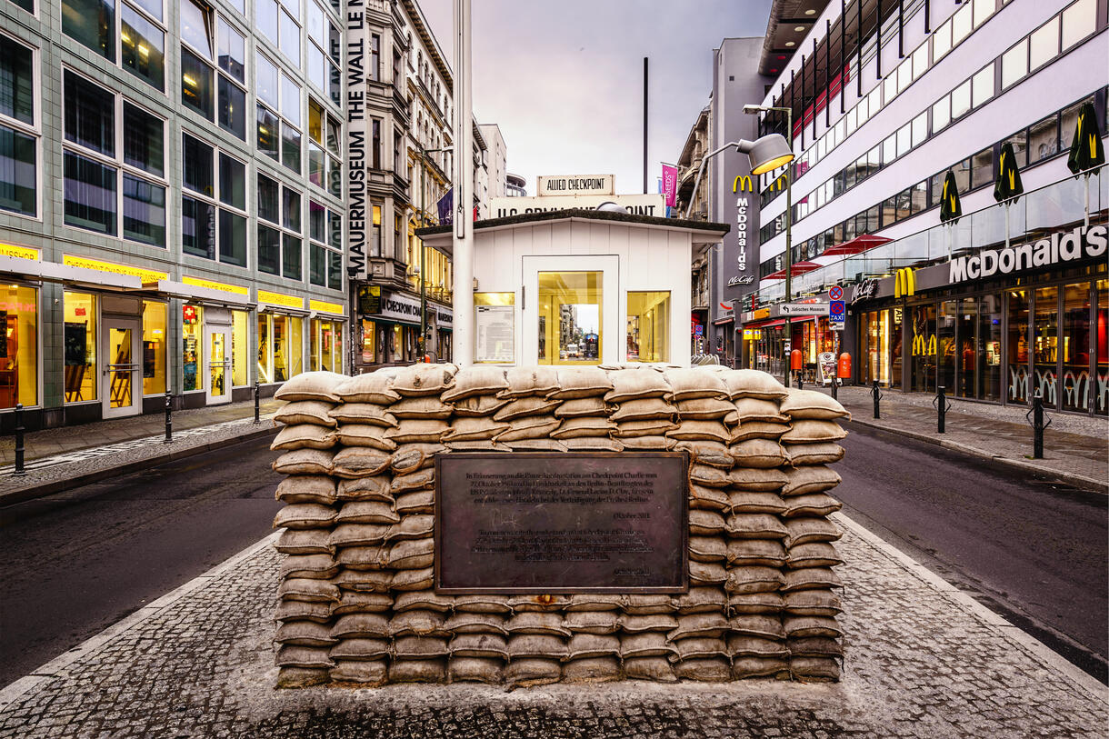 Checkpoint Charlie in Berlin will be transformed into Memorial Square ...