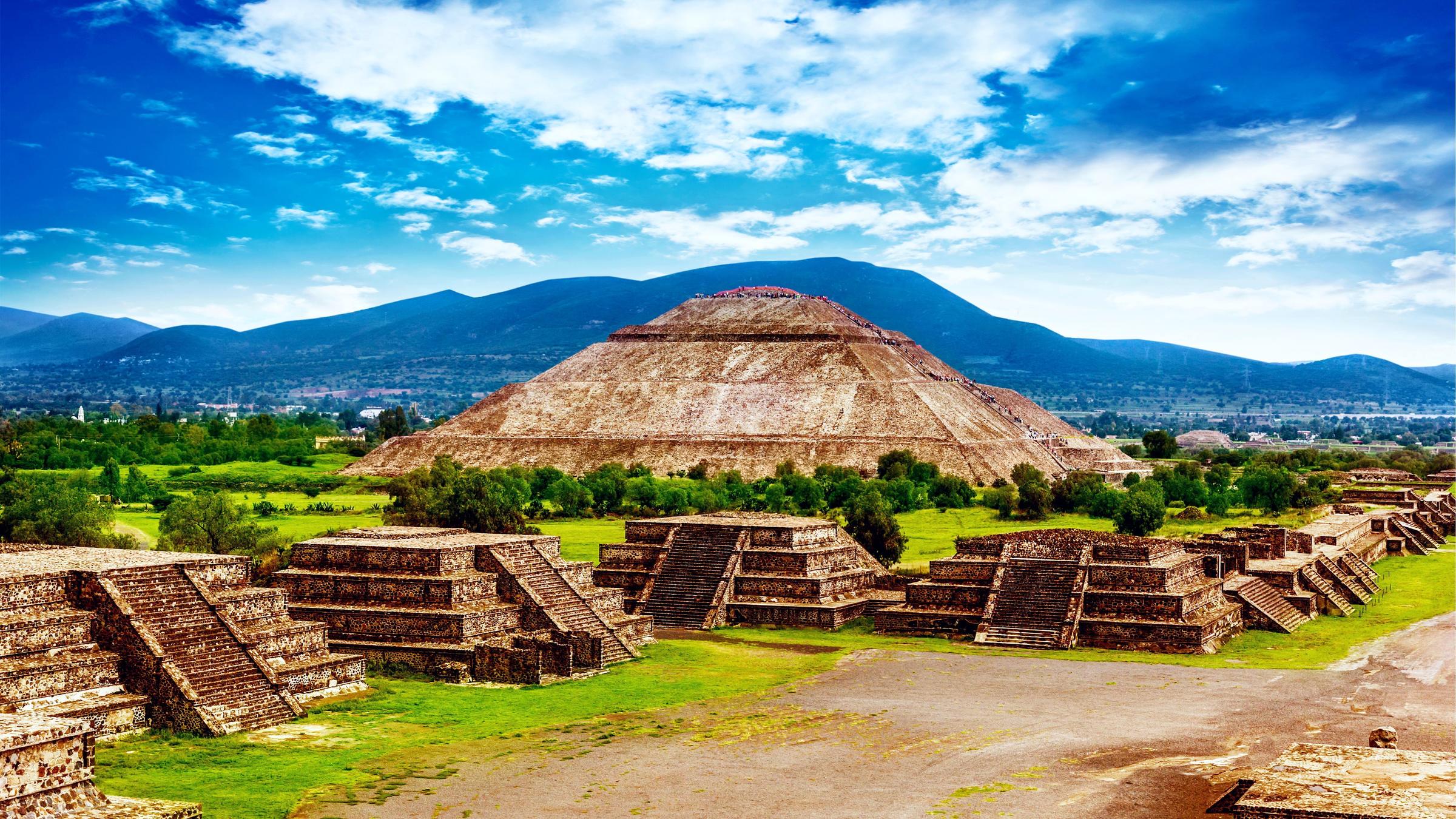 Teotihuacan in Mexico - the ancient Mayan pyramids
