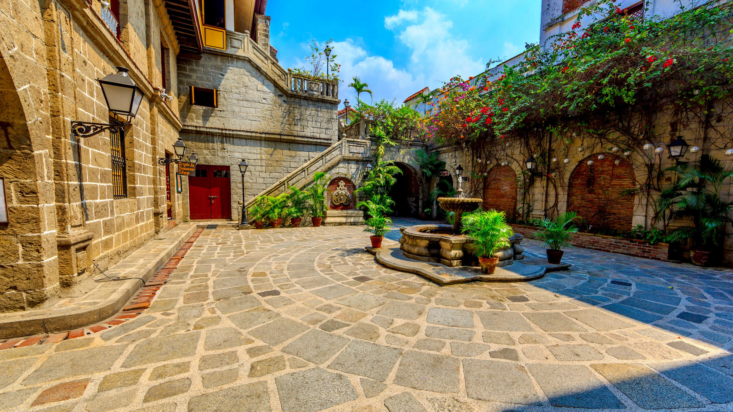 Casa Manila — A Living Museum of Philippine History and Culture| Planet ...