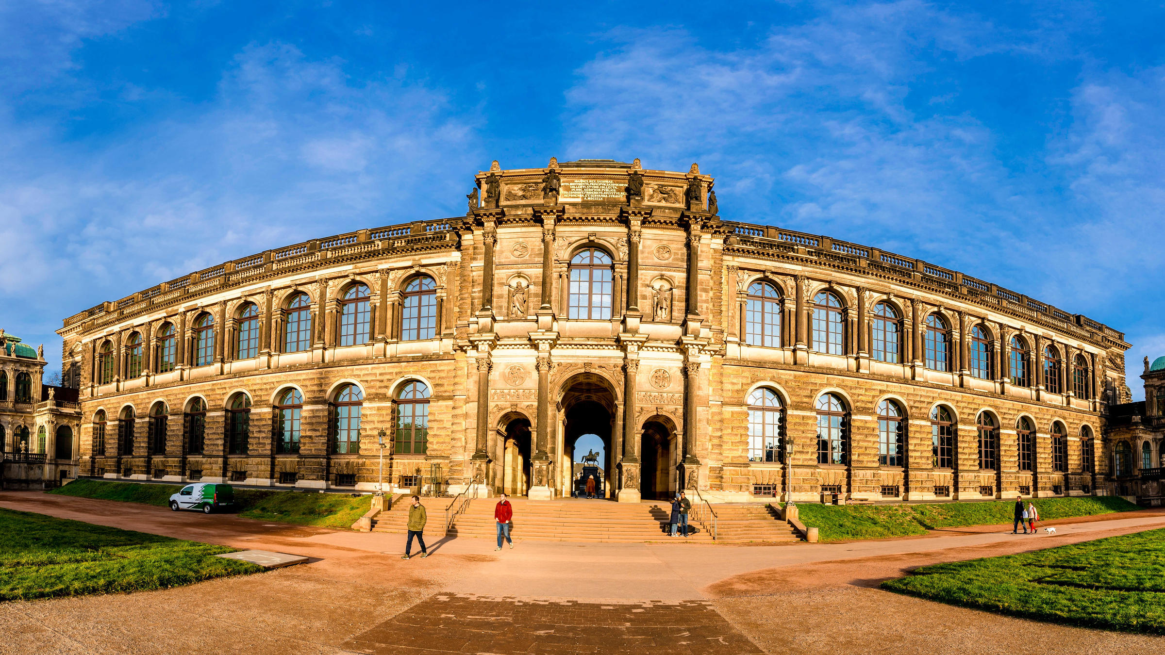Old Masters Picture Gallery in Dresden, photo and description