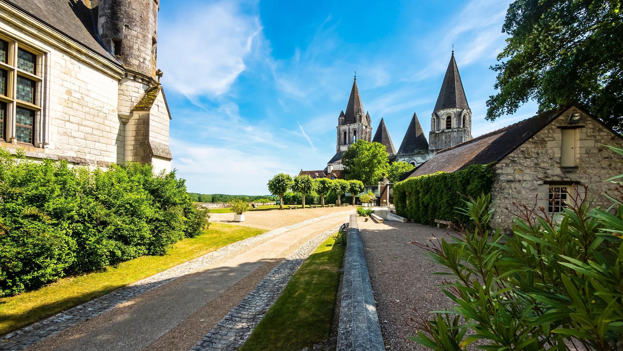 Tours, France — Tourist Guide | Planet of Hotels