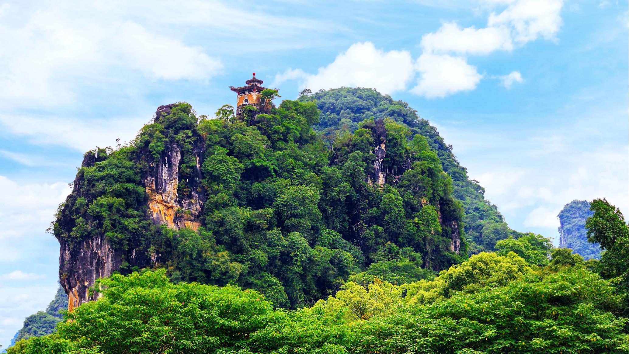 Wuyishan - Tourist Guide | Planet of Hotels