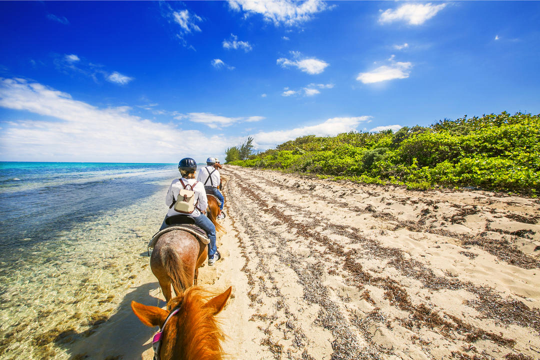 13 Best places to travel in May | Planet of Hotels