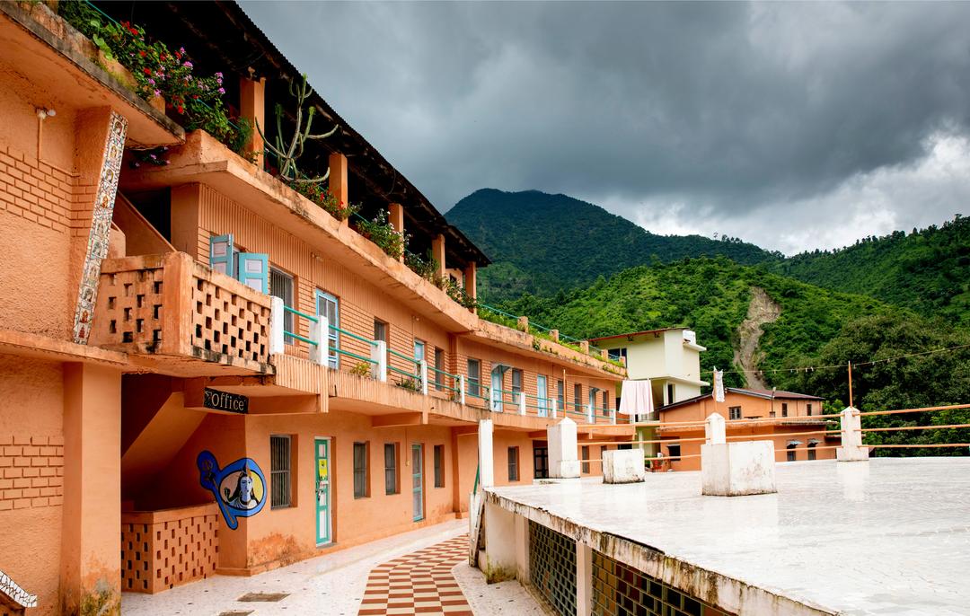 15 Best Ashrams in India — Yoga and Meditation Retreat | Planet of Hotels