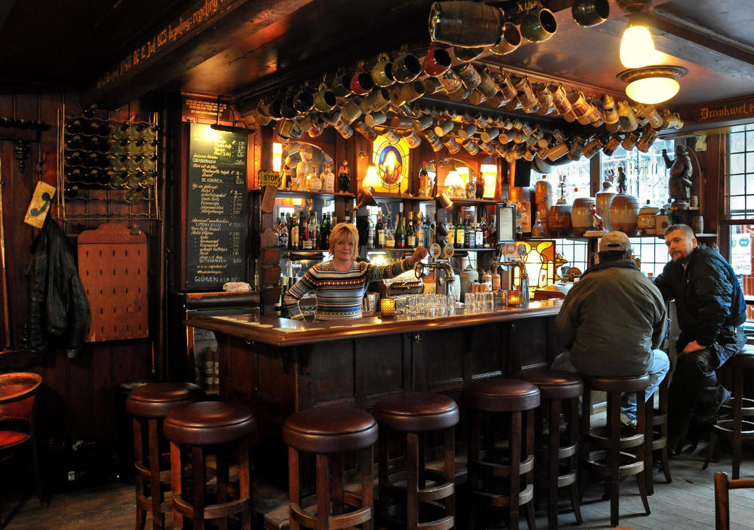 Famous Historical Cafes In the World | Planet of Hotels