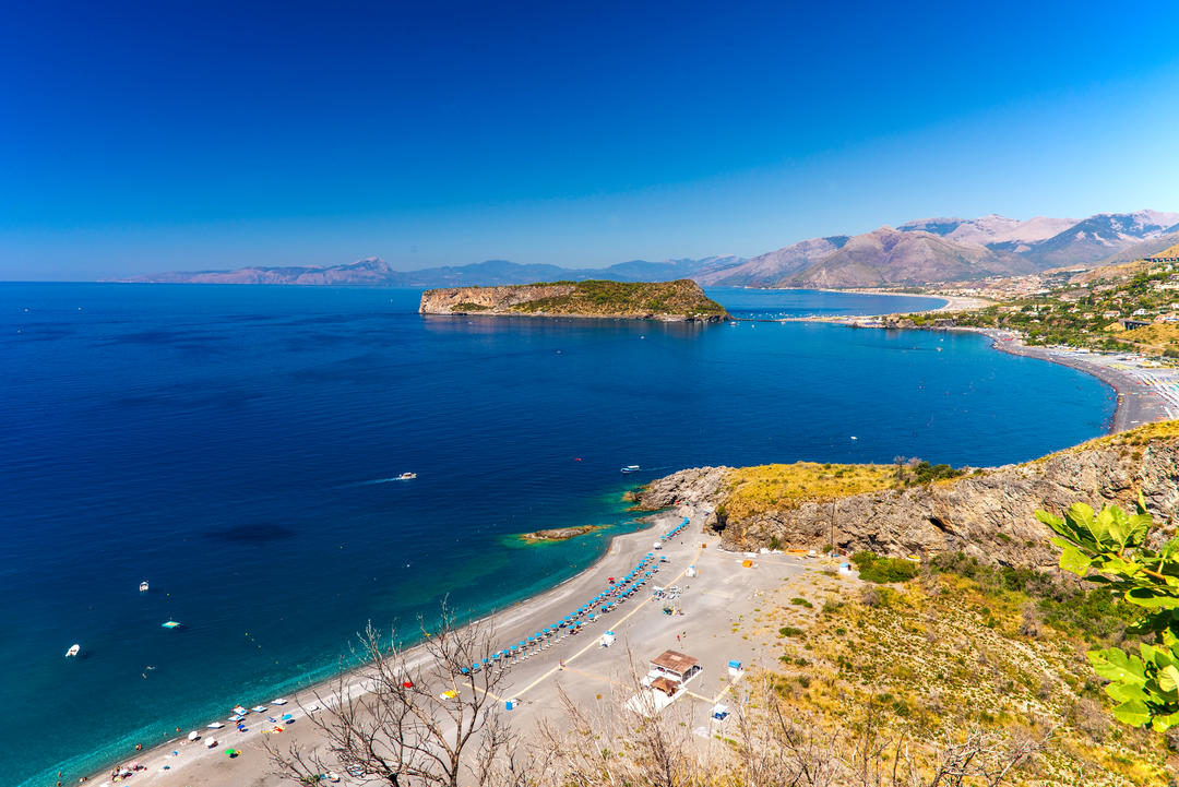 Best Beaches in Italy for Families with Kids | Planet of Hotels