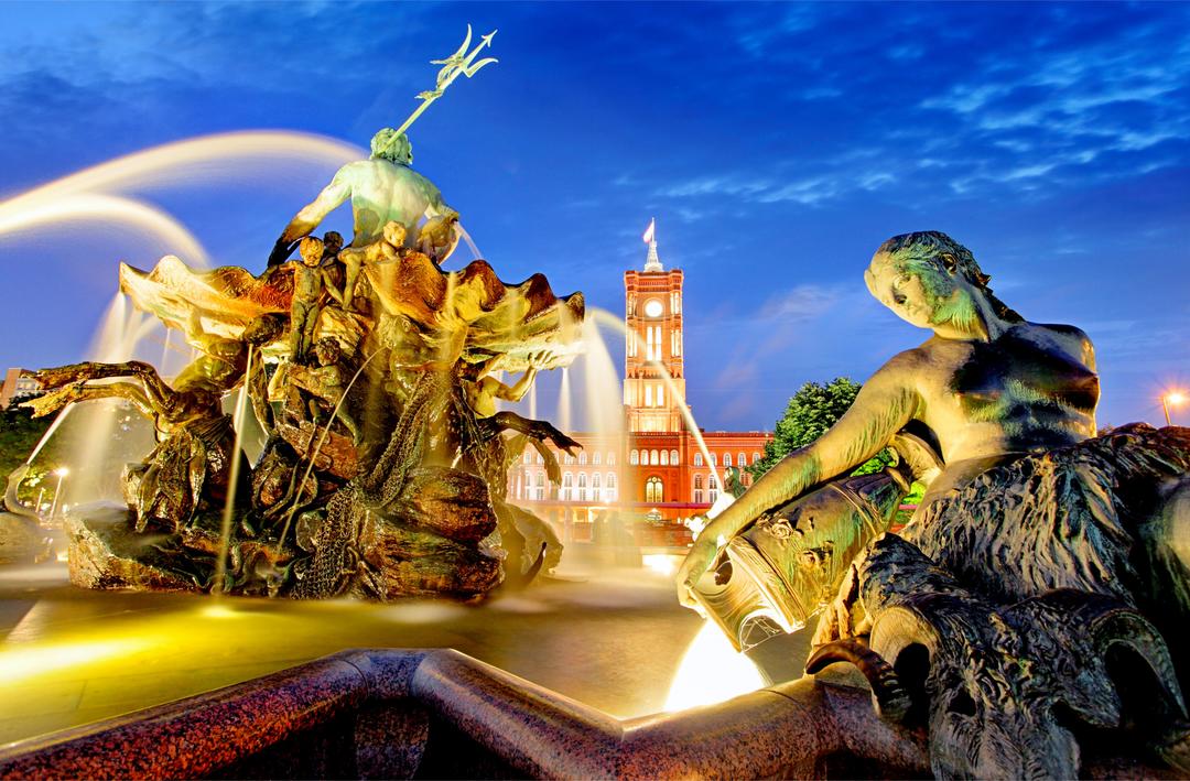 The Rotes Rathaus in Berlin, Germany: history, photos