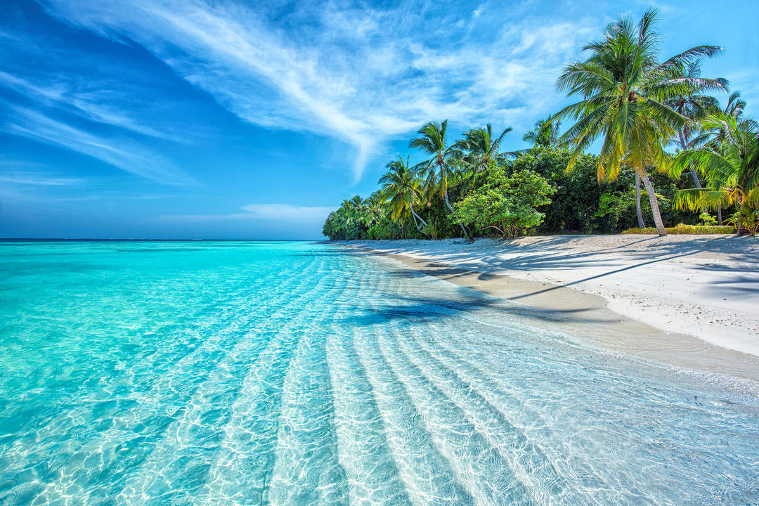 20 Places with Bluest and Clearest Water in the World | Planet of Hotels