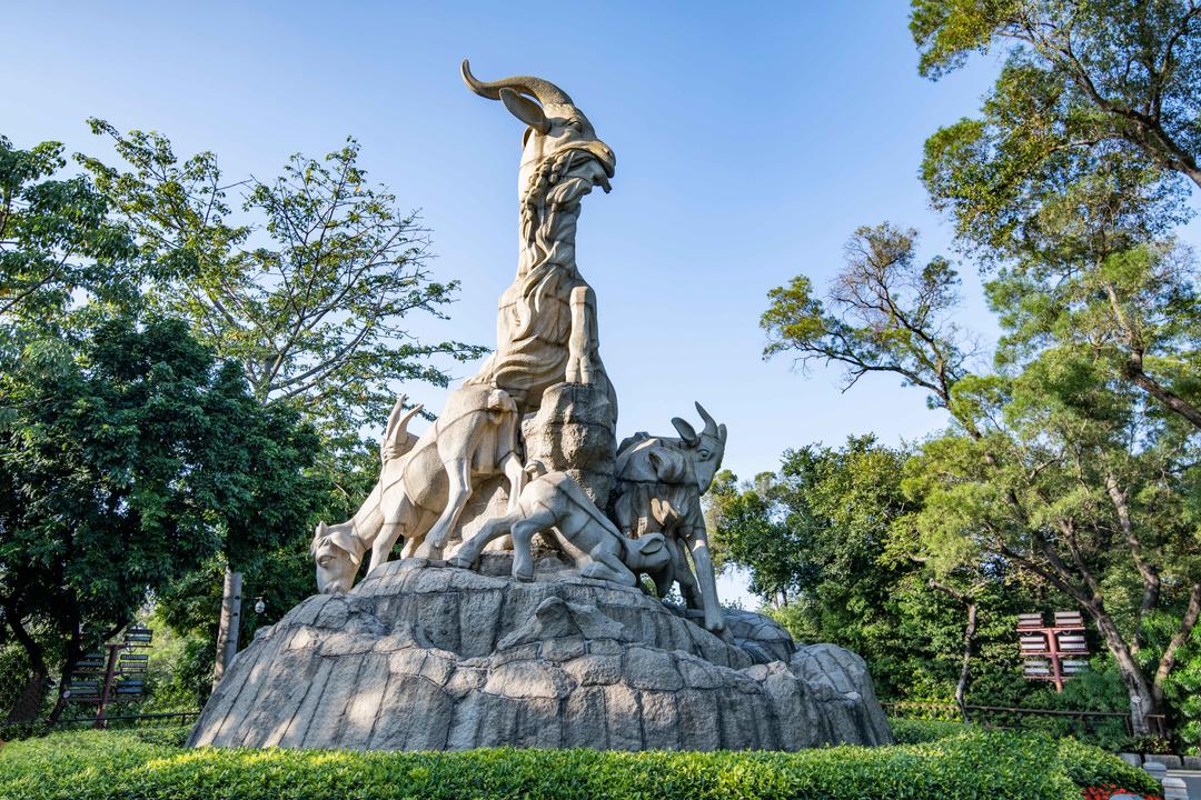 Yuexiu Park in Guangzhou - the largest park in the city