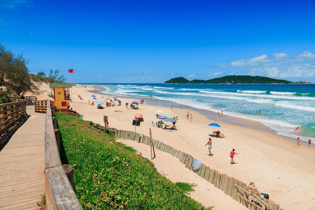35 best surfing spots around the world | Planet of Hotels