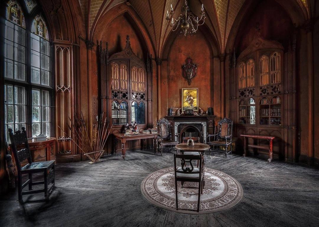 25 Most haunted and scariest places in the World | Planet of Hotels